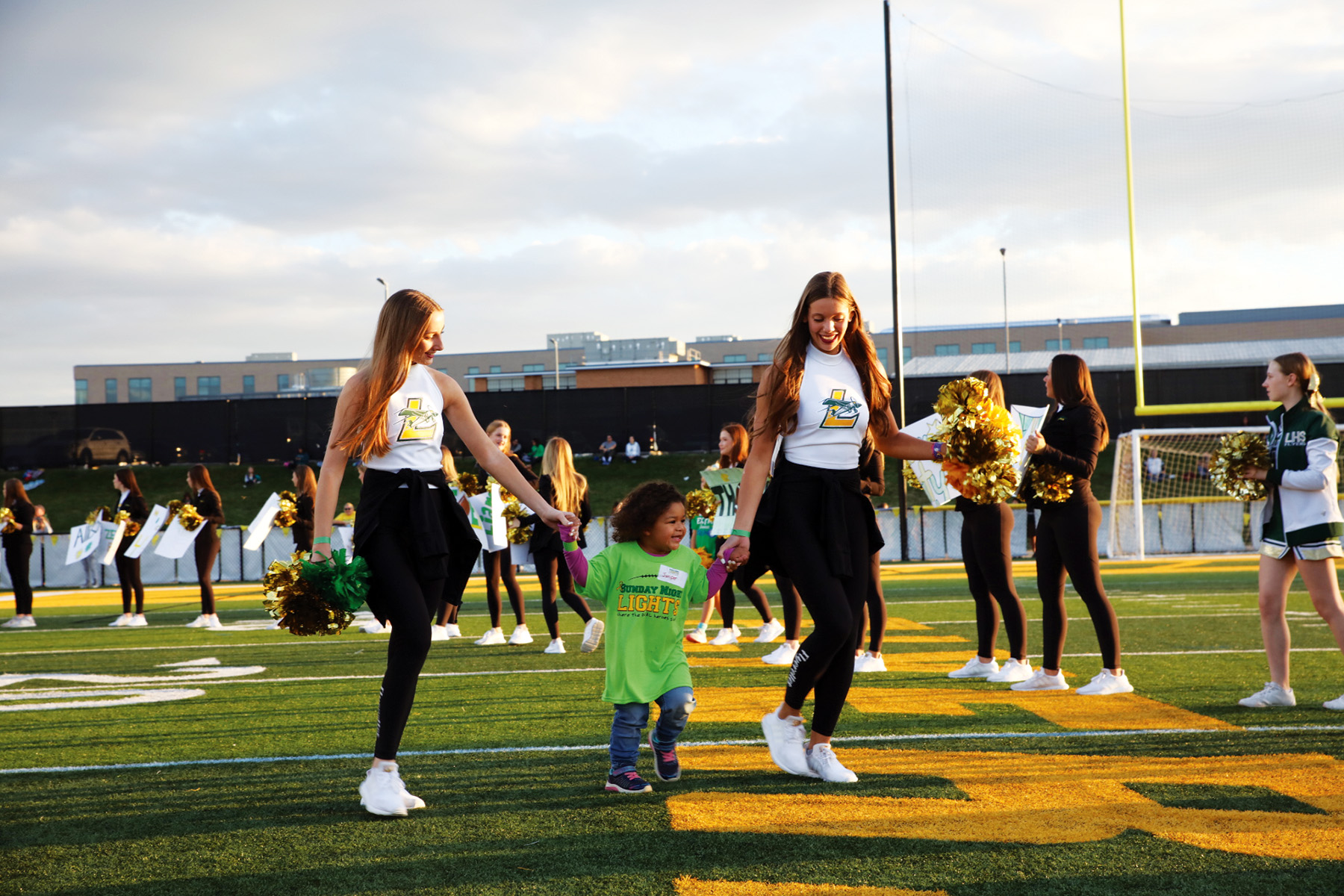 Sunday Night Lights gives ‘heroes’ high school football game experience ...