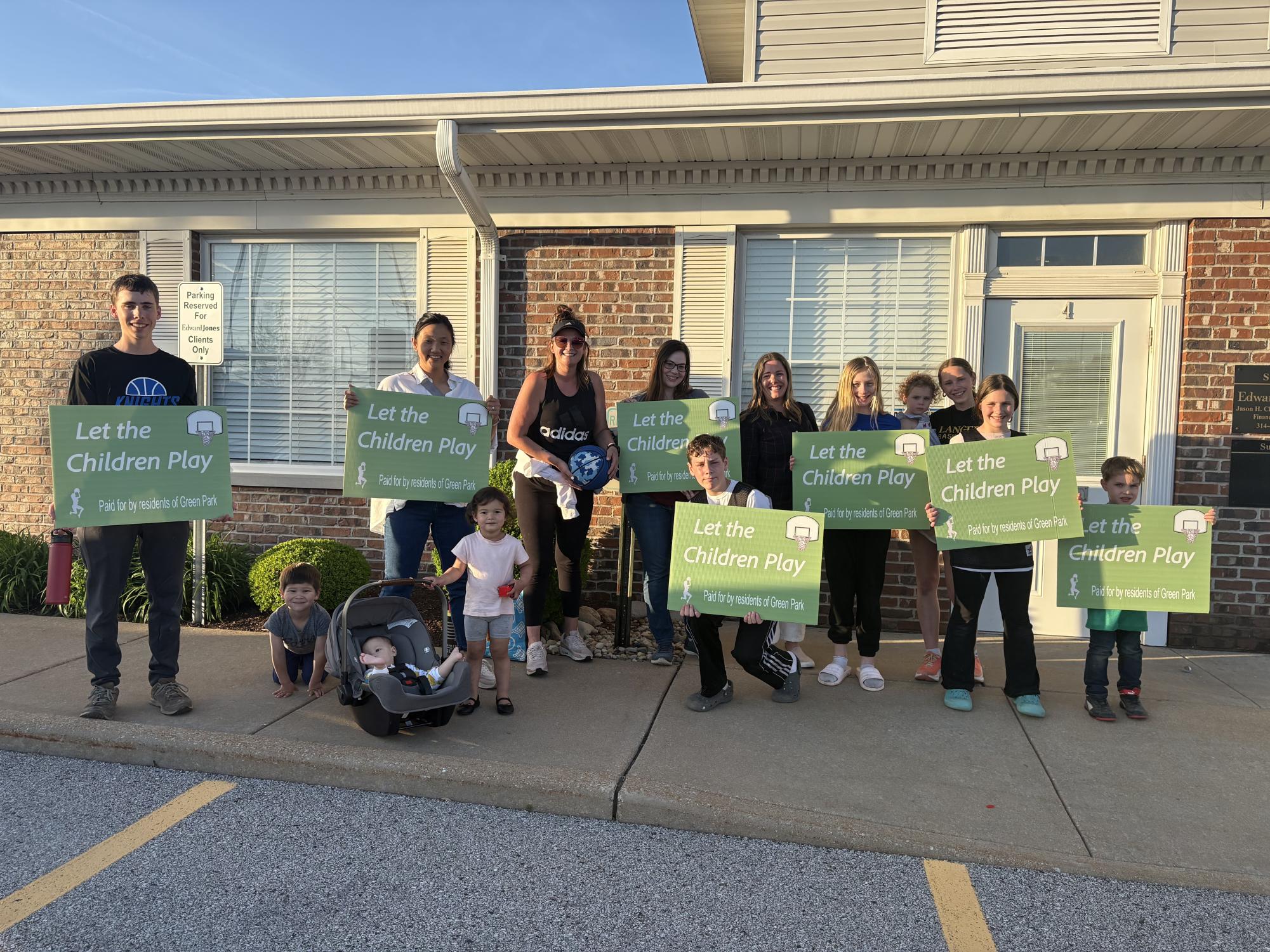 Green Park board bans basketball hoops, young families speak out – St ...