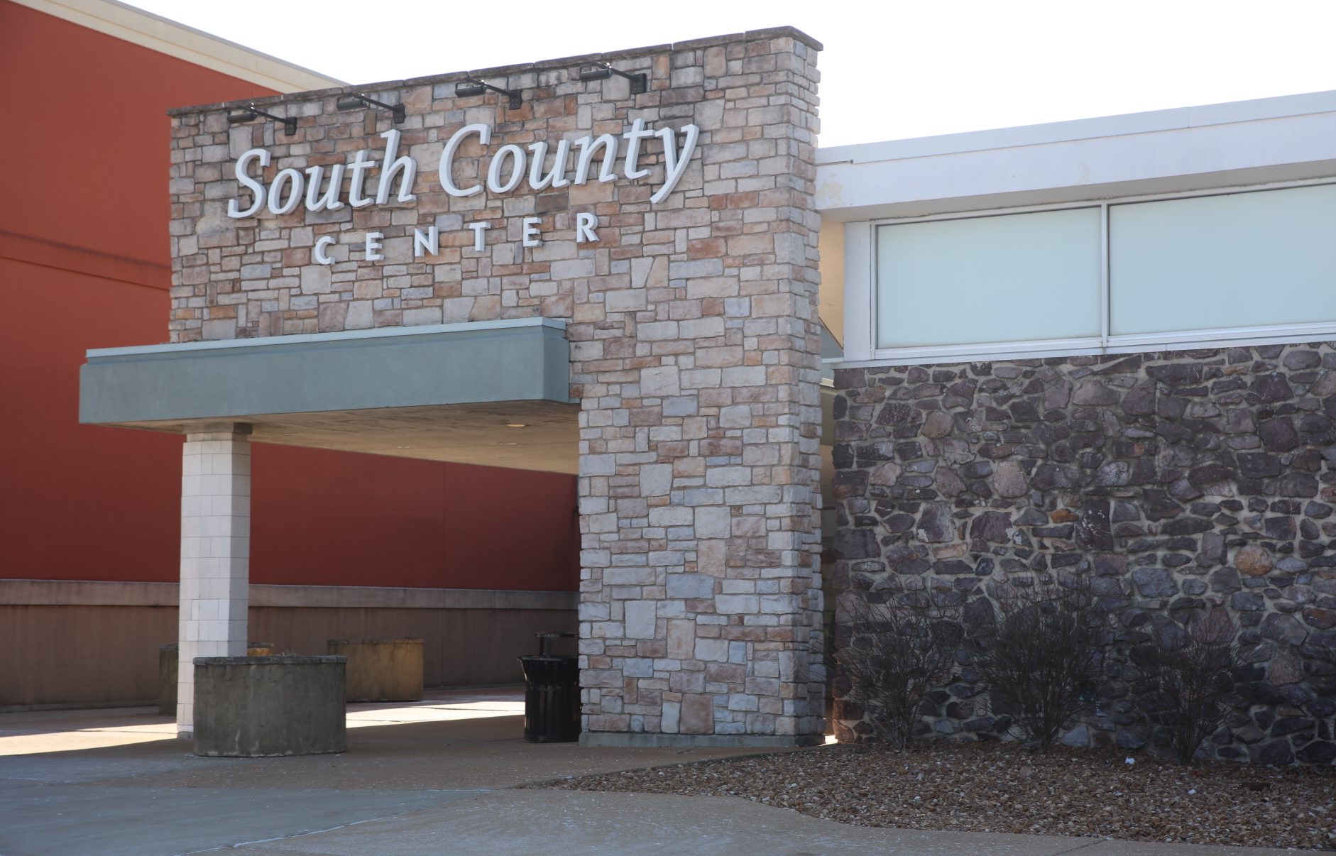 South County Center could become sports complex with ice hockey rink ...